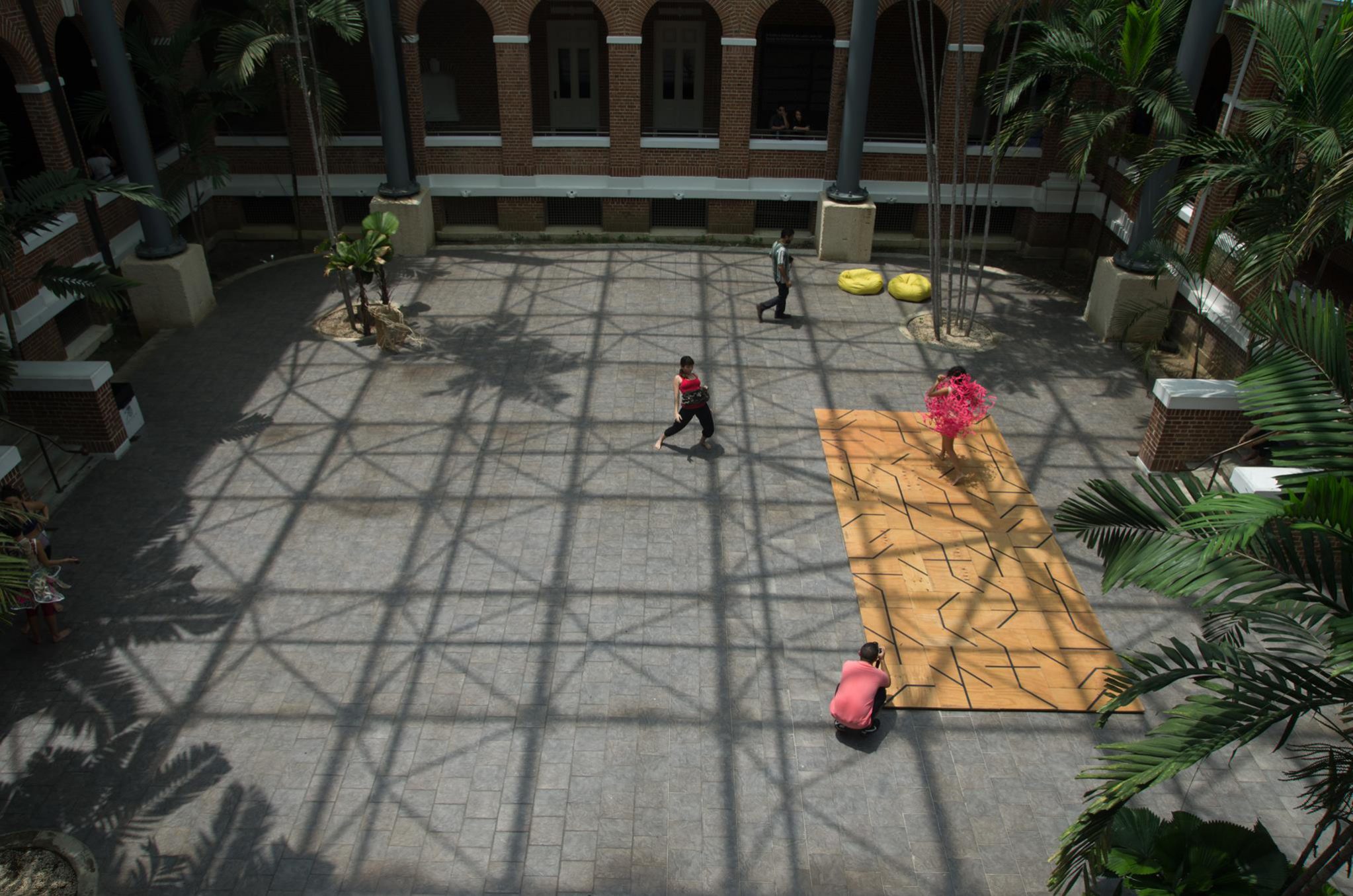 PISO y MAPA – Visión Doble: Revista de Crítica e Historia del Arte